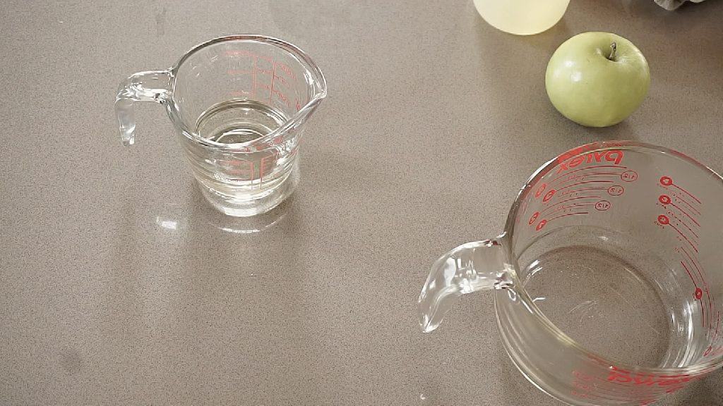 How to Make Homemade Lotion: Easy Lotion Recipe : Heart's Content Farmhouse