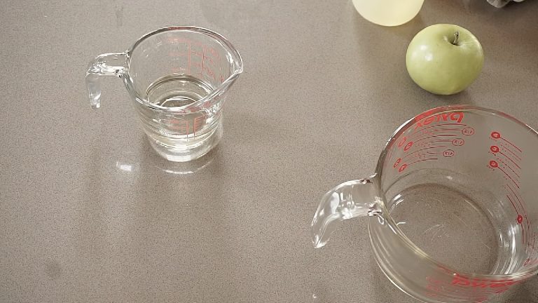 How to Make Homemade Lotion: Easy Lotion Recipe : Heart's Content Farmhouse