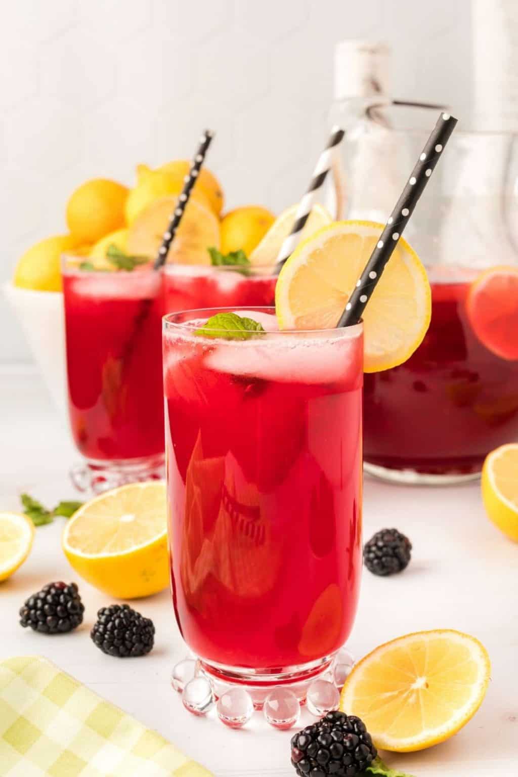 Blackberry Lemonade: An Old Fashioned Summer Favorite