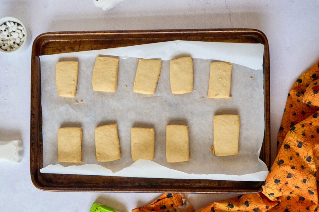 Simple Halloween Shortbread Cookies