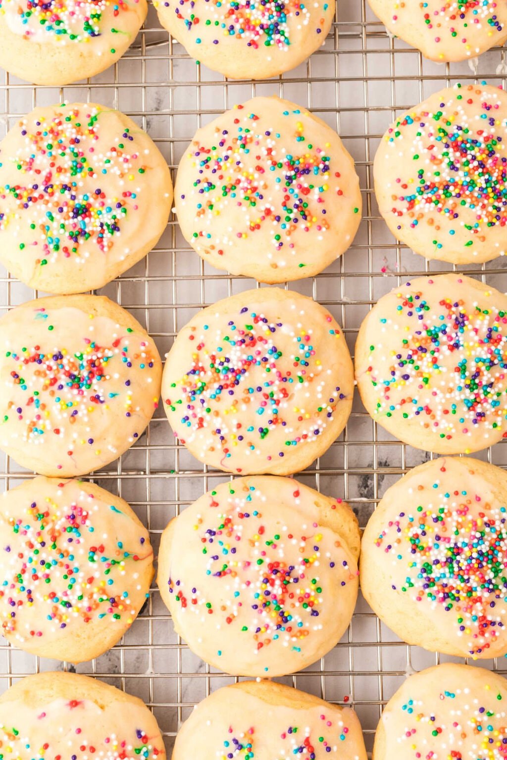 Old Fashioned Sour Cream Cookies (Melt-In-Your-Mouth)