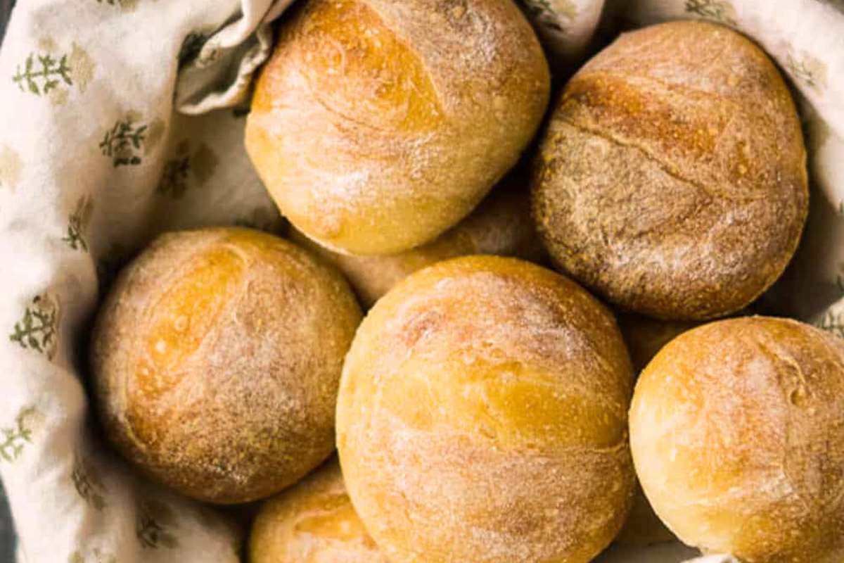 Easy Crusty Sourdough Rolls