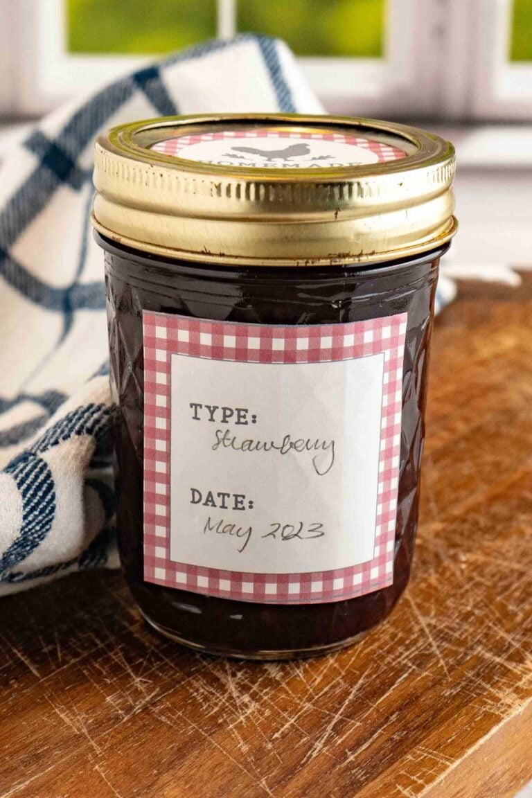 Simply Pretty Jam Jar Labels (Free Printable in 4 Styles)