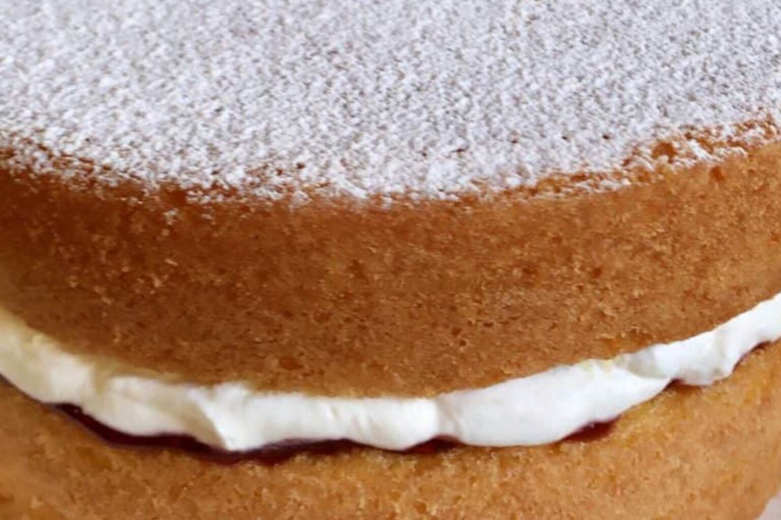 31 Old Fashioned Cake Recipes Inspired by Grandma's Kitchen