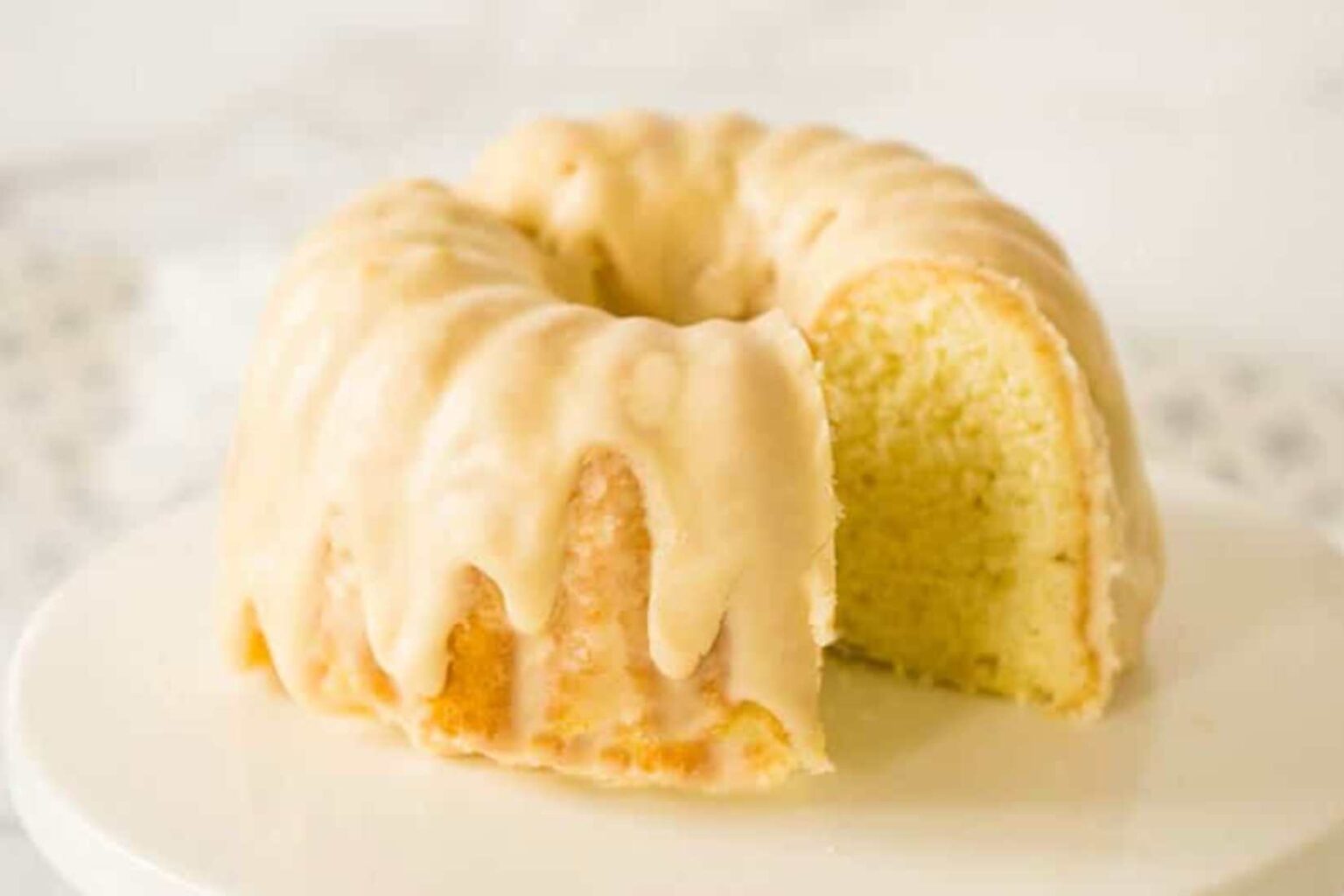 31 Old Fashioned Cake Recipes Inspired by Grandma's Kitchen