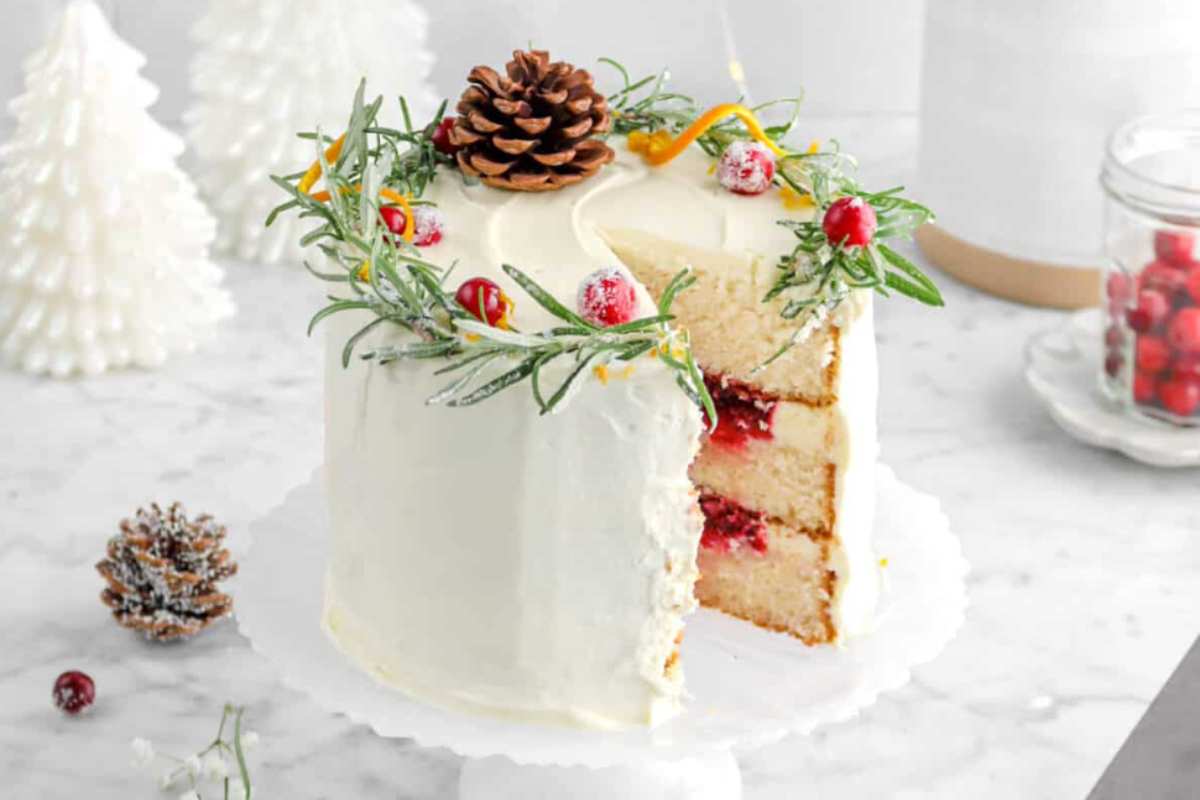 16 Beautiful Christmas Cake Recipes to Sweeten Your Holiday Season