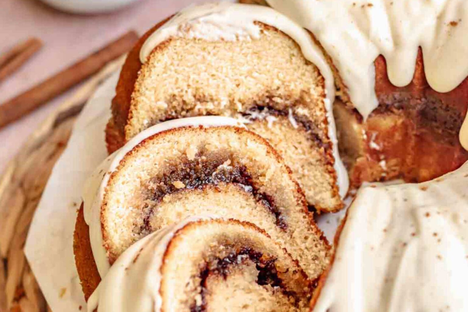 17 Old-Fashioned Fall Bundt Cake Recipes You'll Love