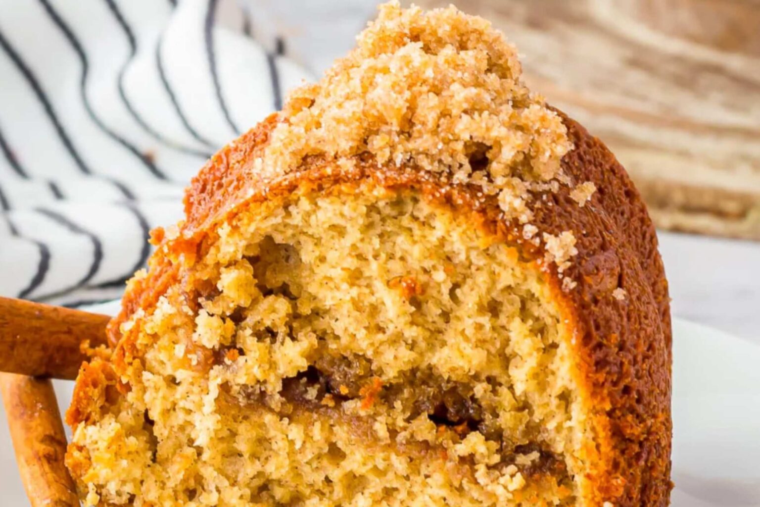 20 Old-Fashioned Fall Bundt Cake Recipes You'll Love
