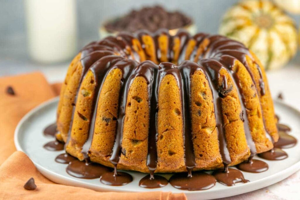 20 Old-Fashioned Fall Bundt Cake Recipes You'll Love