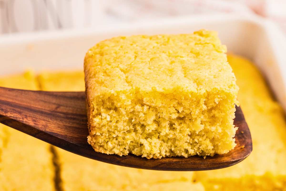 Easy Sourdough Cornbread